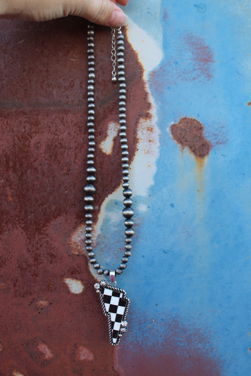 Checkered bolt w/ Navajo pearls – Maggi Mae’s